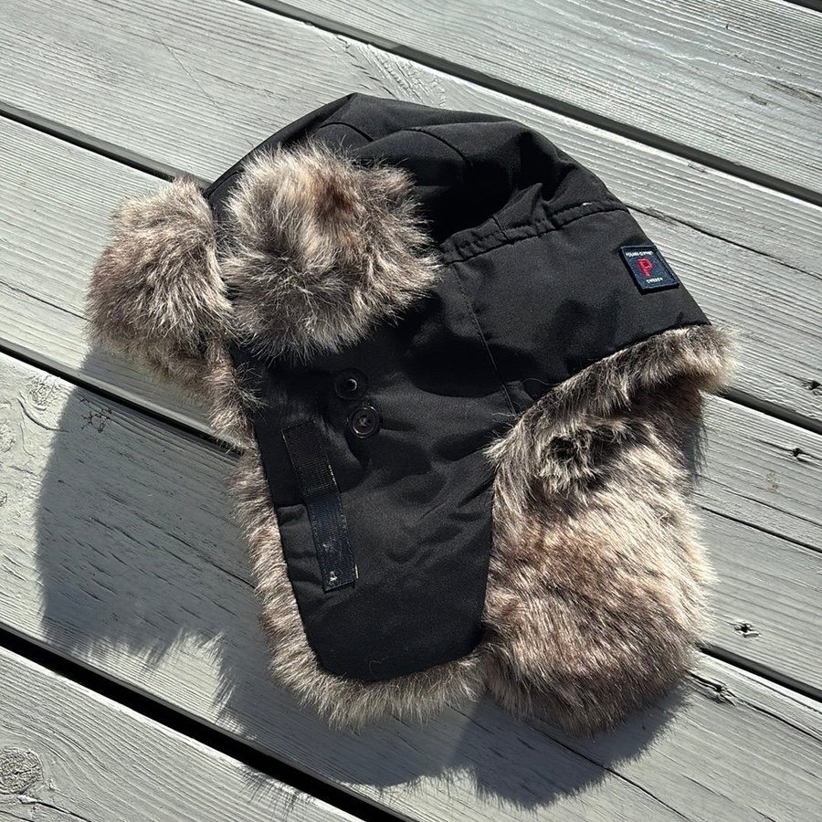 Polarn O. Pyret svart pälsmössa ca 8-10år. Helt.. | Köp på Tradera ...