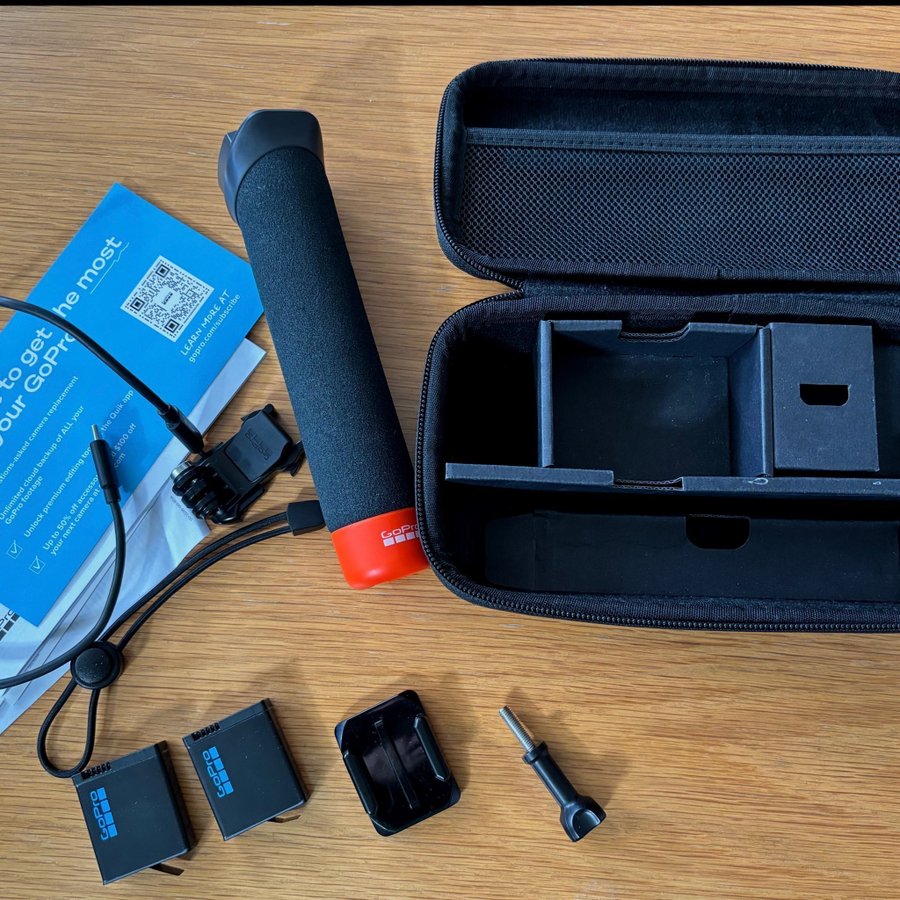 GoPro action 13 hero kit med 2 batterier | Köp på Tradera (734772469)