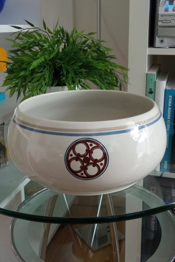 Pentik Inari Skål 1979 finland, en skål signerad | Köp på Tradera ...