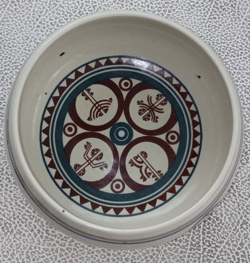 Pentik Inari Skål 1979 finland, en skål signerad | Köp på Tradera ...