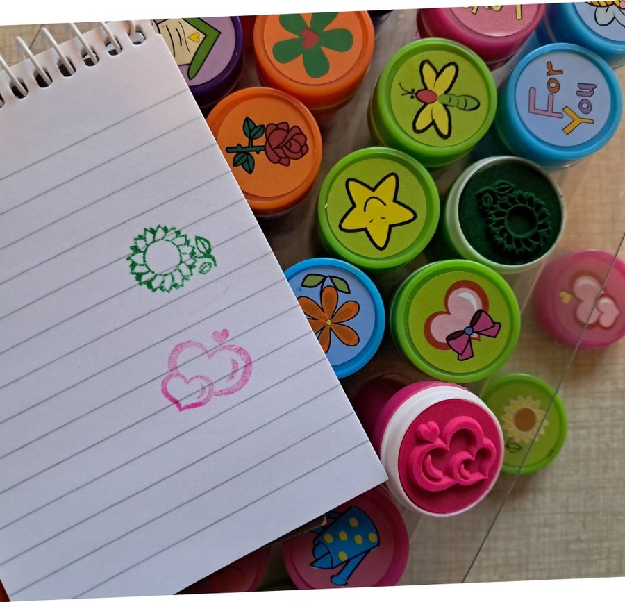 Pyssel, set med pärlor, stämplar, tejp och klis.. | Köp på Tradera ...