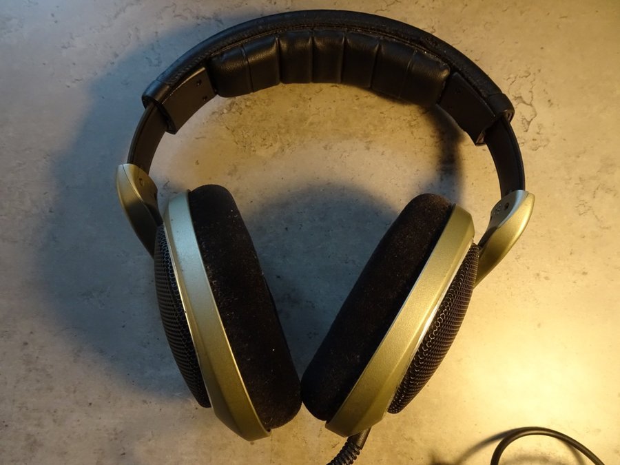 Sennheiser HD595 slutna Hörlurar med Ställ och .. | Köp på Tradera ...