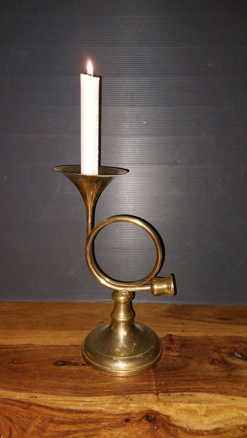 Ljusstake i mässing form av ett horn | Köp på Tradera (711702376)