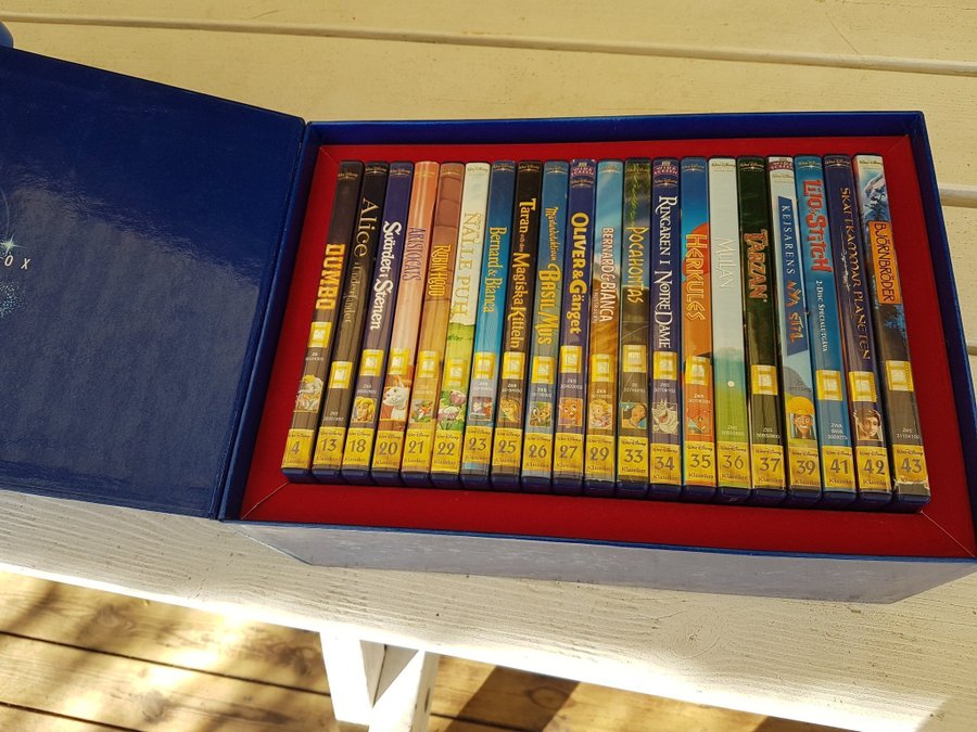 Se produkter som liknar disney klassiker samling på Tradera (564207021) Se produkter som liknar disney klassiker samling på Tradera (564207021)