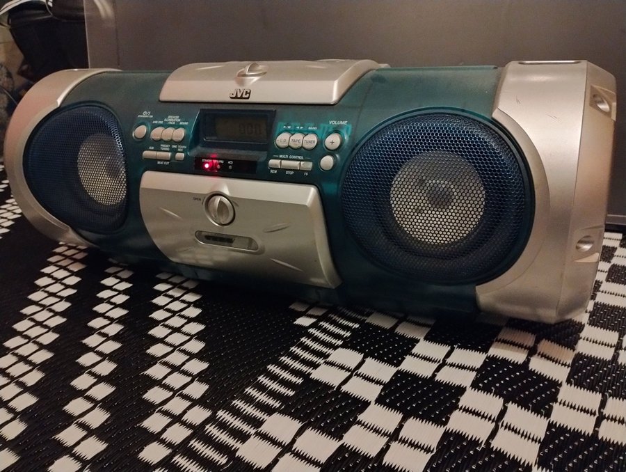 JVC RV-B550BU CD Portabel System (Boombox/boomb.. | Köp på Tradera ...