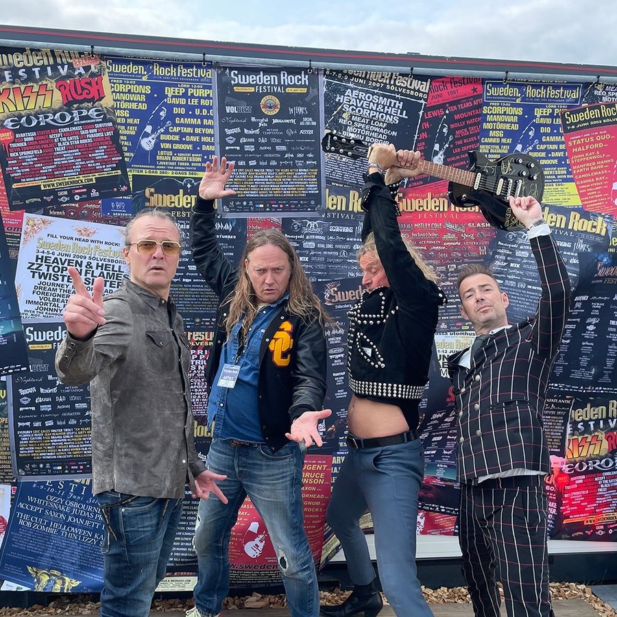 Signerad gitarr D-A-D, .. | Köp från SwedenRockFestival på Tradera (702652592)