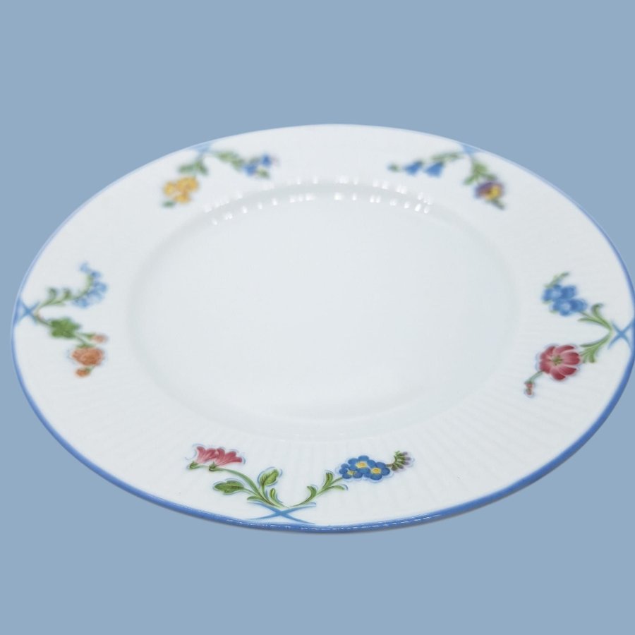 Rörstrand Sweden Louise Adelborg Louise assiett.. | Köp på Tradera ...