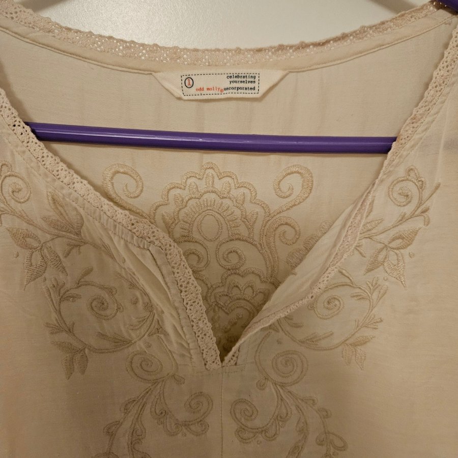 Vacker beige Odd Molly blus stl 1 | Köp på Tradera (711377902)