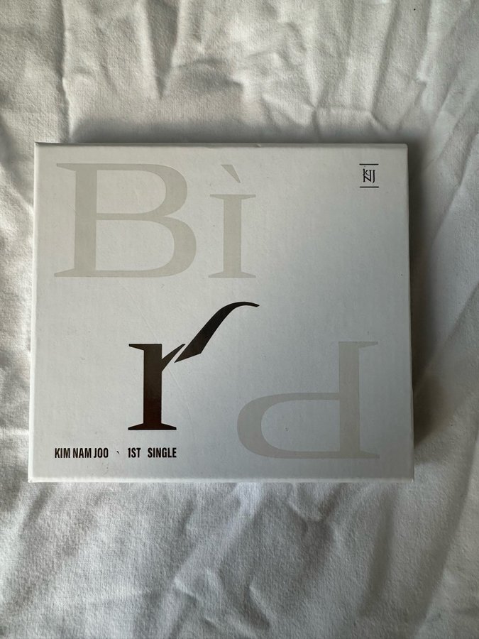 Apink Kim Namjoo - Bird (1st Single) kpop | Köp på Tradera (709275535)