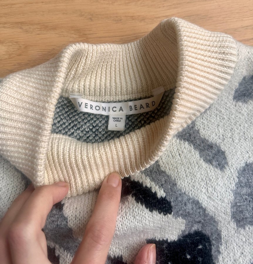 Veronica Beard grå/vit/svart tröja i Camo mönst.. | Köp på Tradera ...