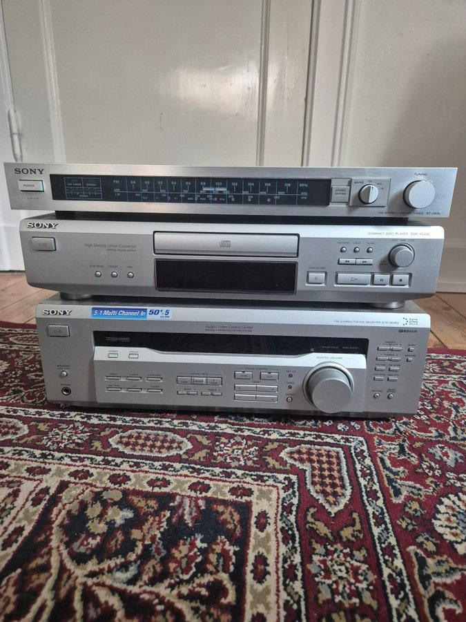 Sony Stereoanläggning med CD-spelare, FM/AM-tun.. | Köp på Tradera ...