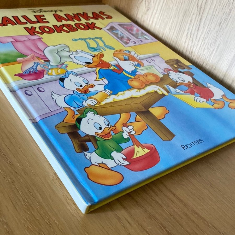 KALLE ANKAS KOKBOK/ WALT DISNEY’S/ 90-talet | Köp på Tradera (631842650)