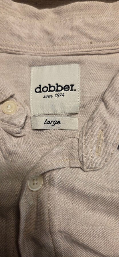 Dobber beige skjorta, storlek LARGE | Köp på Tradera (734179045)