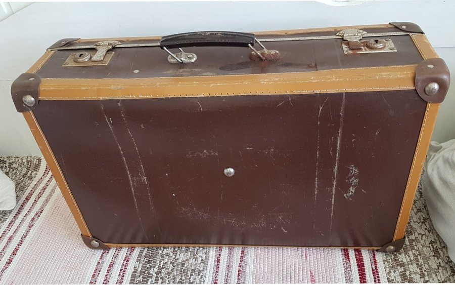 ANTIK RESVÄSKA med patina KOFFERT Vintage Retro.. | Köp på Tradera ...