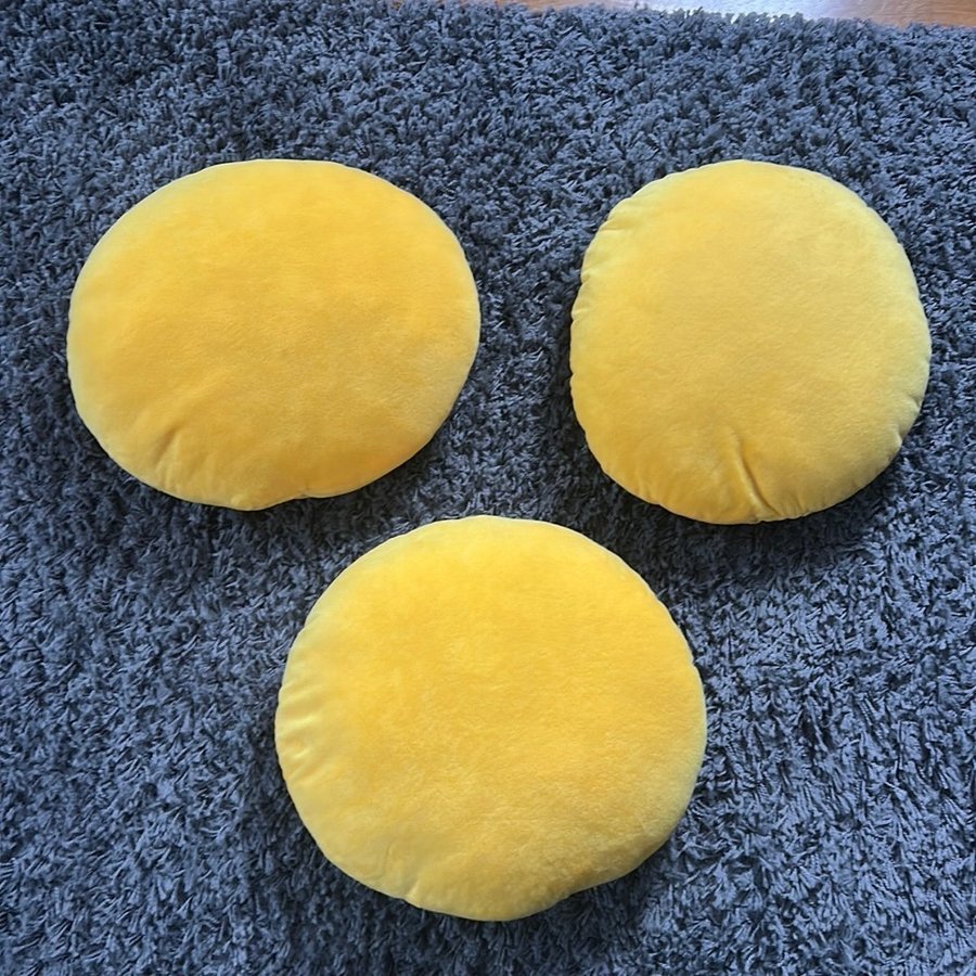 Emoji Kuddar - 3 st | Köp på Tradera (711894734)
