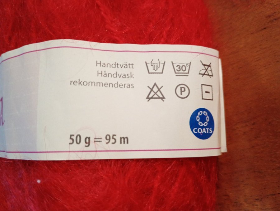 Röd sjal, hemstickad i Mohair, ull och polyamid | Köp på Tradera ...