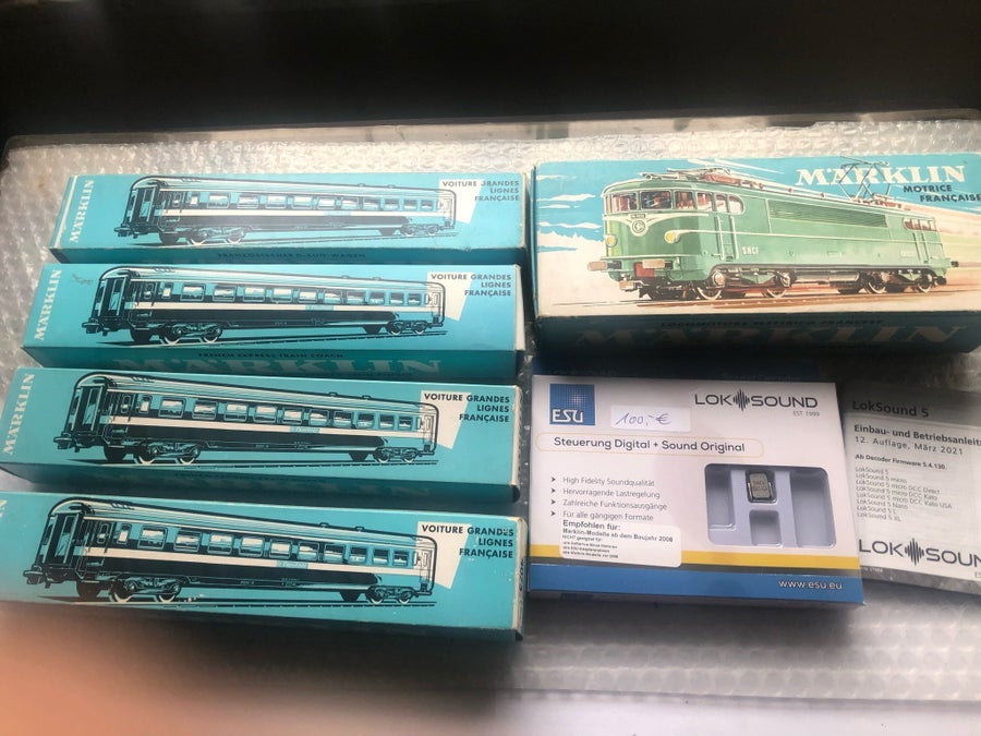 Märklin Modelltågset med Lok och Vagnar | Köp på Tradera (736947542)