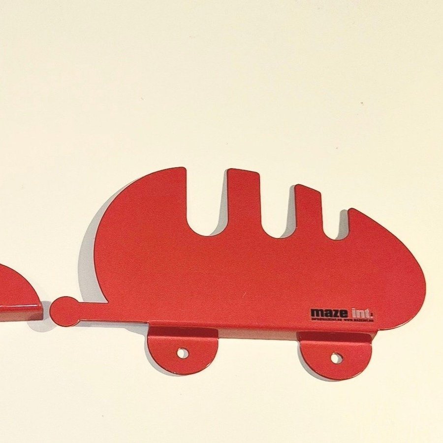 Car & Caravan, röda väggkrokar / hängare från M.. | Köp på Tradera ...