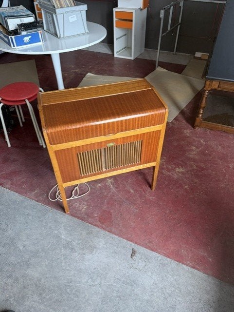 Vintage Radio och Skivspelare, TYP 1556 V | Köp på Tradera (735759374)
