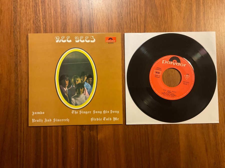 Se produkter som liknar Bee Gees - Jumbo / The Singer.. på Tradera ...