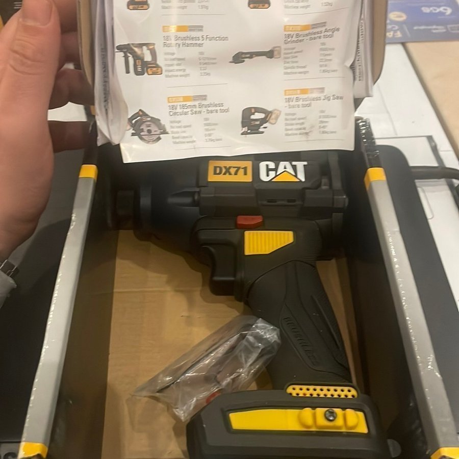 CAT 18V Brushless Impact Driver DX71B | Köp på Tradera (713800699)