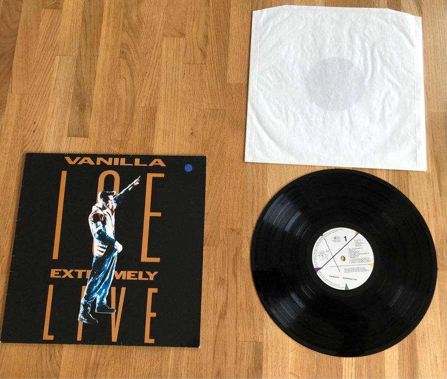 Vanilla Ice Extremely Live