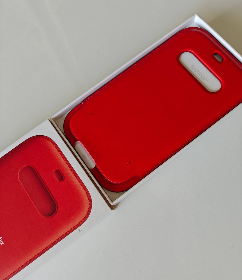 Apple iPhone 12 Pro Max Läderfodral (PRODUCT)RED | Köp på Tradera ...