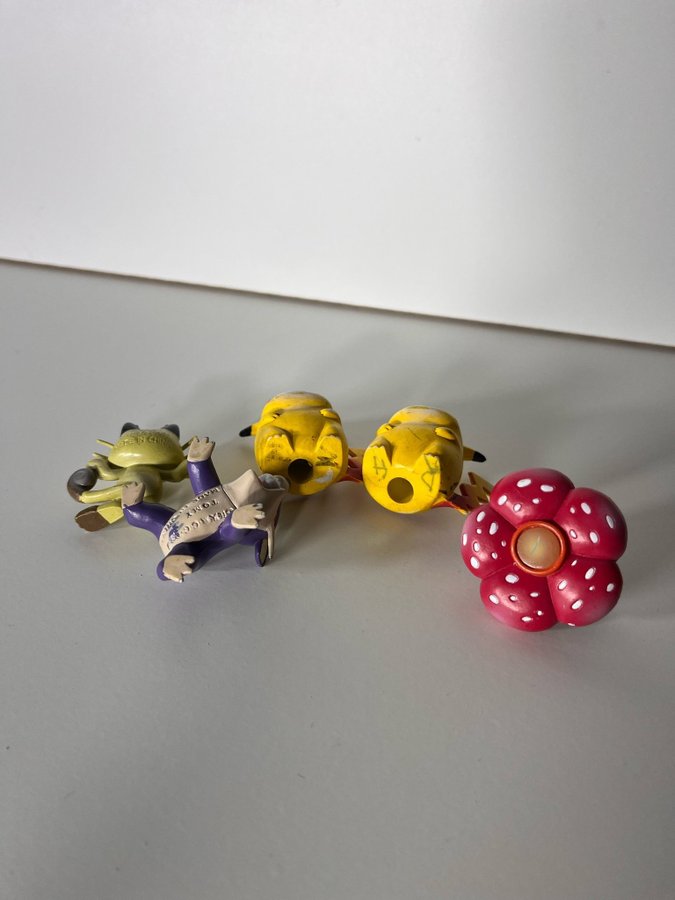 Pokémon Figurer Pikachu, Vileplume, Ratata, Meo.. | Köp på Tradera ...