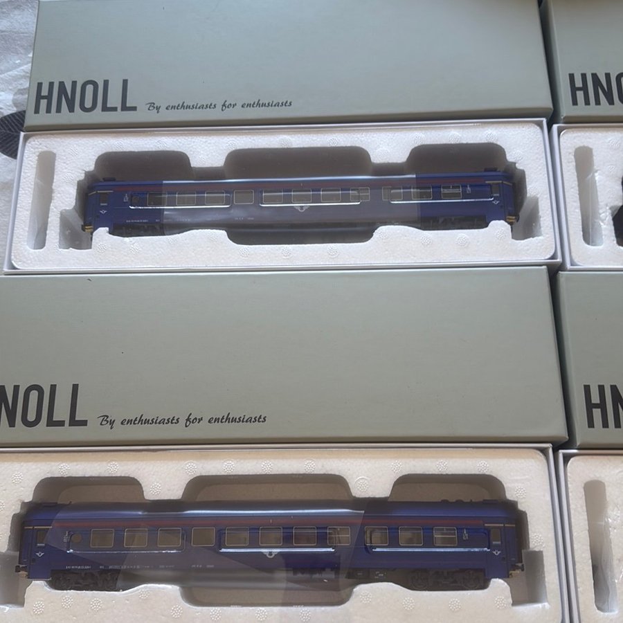 Hnoll Modelltåg Blå Vagn | Köp på Tradera (733221611)