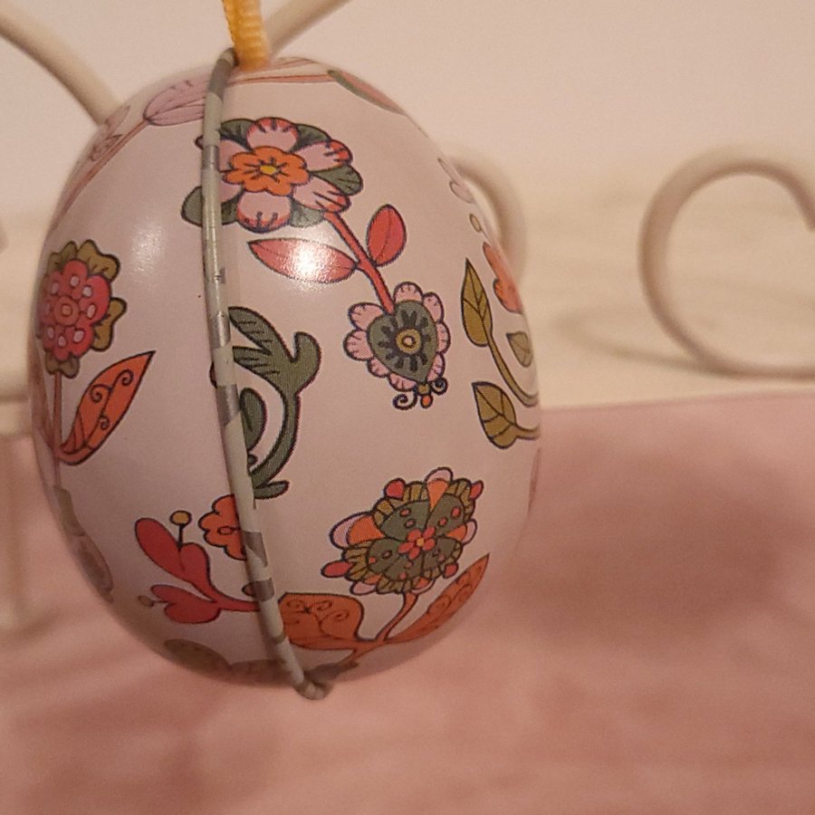 Maileg Äldre Påskpynt ägg med blommönster | Köp på Tradera (713334886)