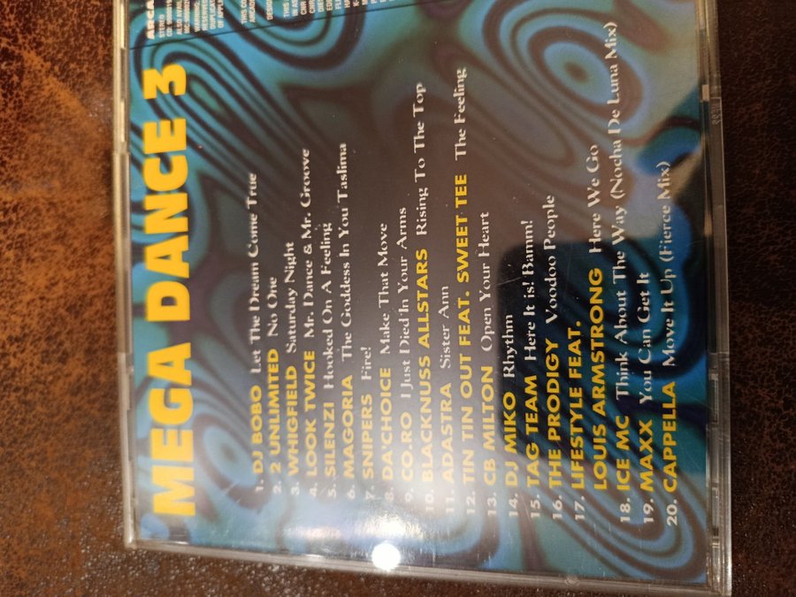 Se produkter som liknar Mega Dance 3 CD på Tradera (707043428)