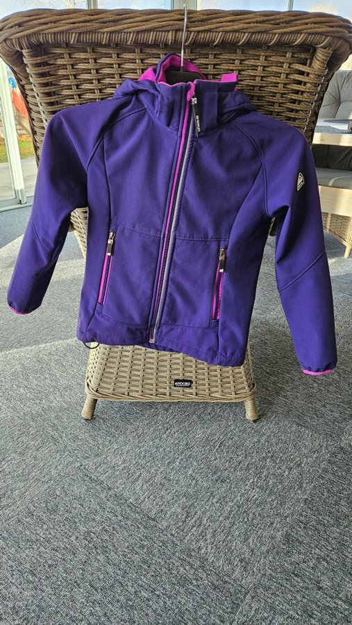 McKinley lila jacka, storlek 130 | Köp på Tradera (701407045)
