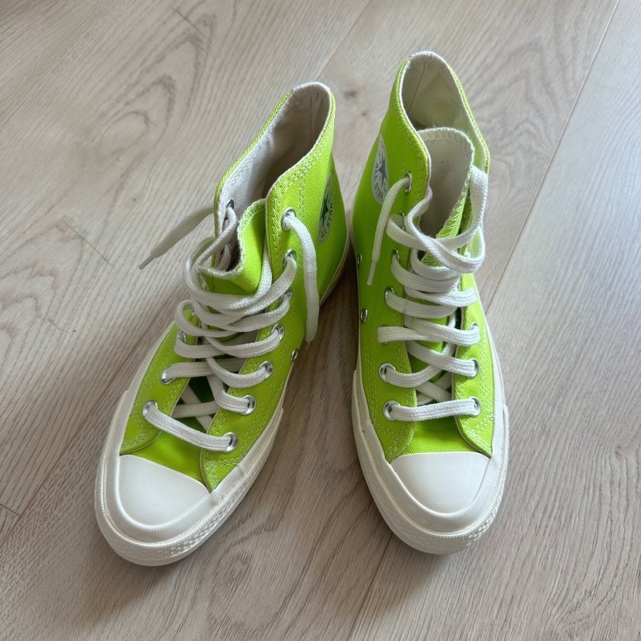 Converse x Comme des Garçons PLAY Chuck 70’s hi.. | Köp på Tradera ...