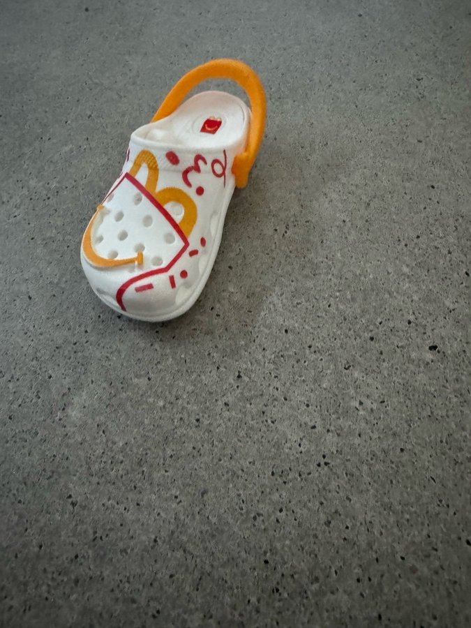 Crocs mc Donalds 2024 | Köp på Tradera (704894433)