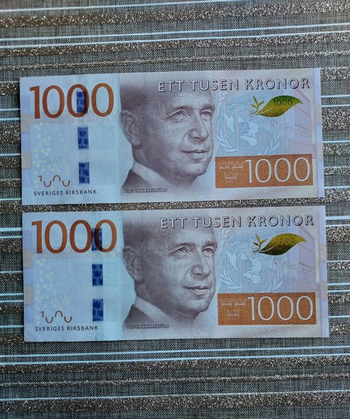 Se produkter som liknar 2 st Svenska Sedlar - 1000 Kr.. på Tradera ...