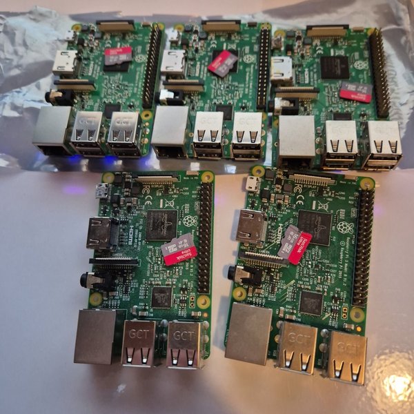 Se produkter som liknar 1st Raspberry Pi 3 B v1.2 + 1.. på Tradera ...