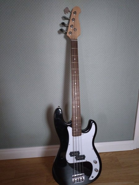 El-bas, musikinstrument | Köp & sälj begagnat & oanvänt på Tradera