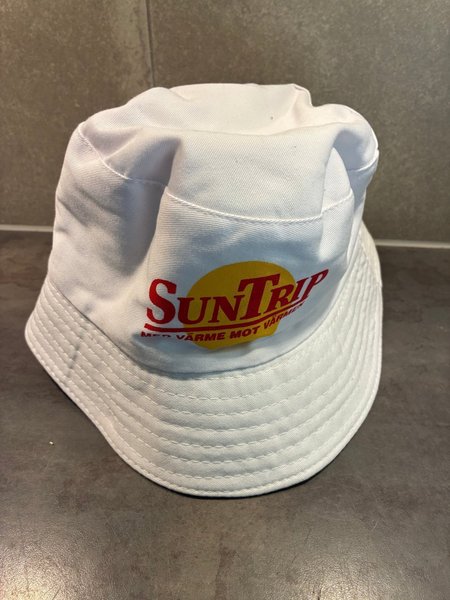 Se produkter som liknar SunTrip / Sun Trip! Solhatt /.. på Tradera ...