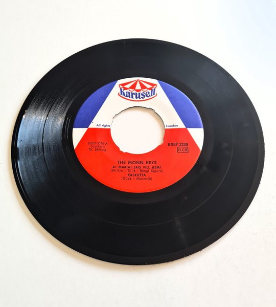Se produkter som liknar EP THE MONN KEYS - Å! MARIA! .. på Tradera ...