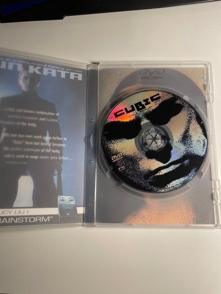 Equilibrium (2002) - DVD - Svensk utgåva - Chri.. | Köp på Tradera ...