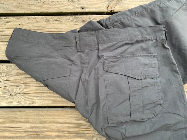 Jack Wolfskin mörkgråa zip-off byxor 52 modell .. | Köp på Tradera ...