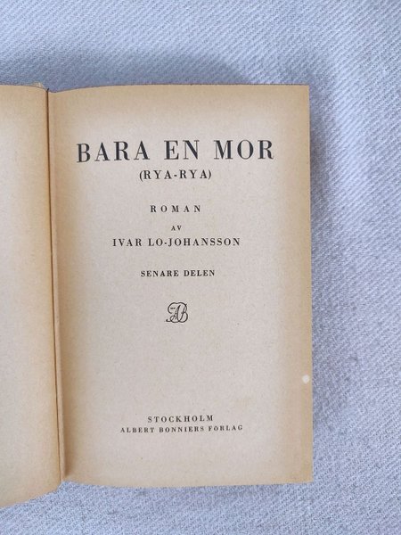 Se produkter som liknar Bara en mor Rya Rya roman av .. på Tradera (680175812)