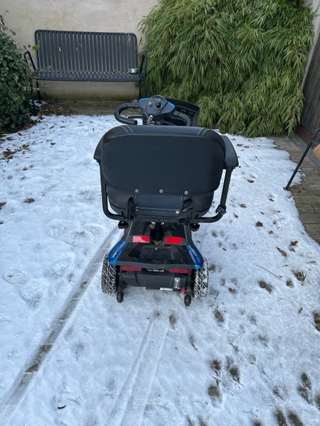Se produkter som liknar Invacare Colibri fyrhjulig me.. på Tradera ...