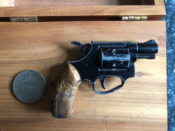Leksakspistol miniatyr | Köp på Tradera (709017112)