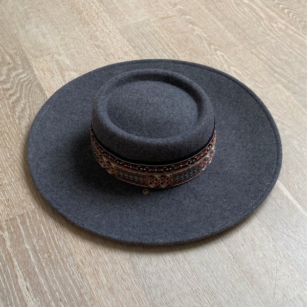 Hatt i 100% ull. Canotier boater hat wide brim,.. | Köp på Tradera ...