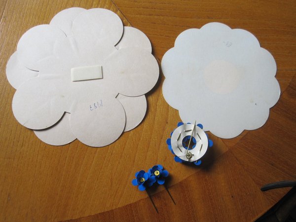 Majblommor 1987 bil- och fönsterblomma krans oc.. | Köp på Tradera ...