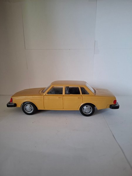 Modellbilar - Leksaksbilar & samlarbilar | Köp & sälj begagnat ...