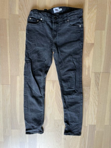 2 par svarta Slimmy Star jeans från Lager 157 i.. | Köp på Tradera ...