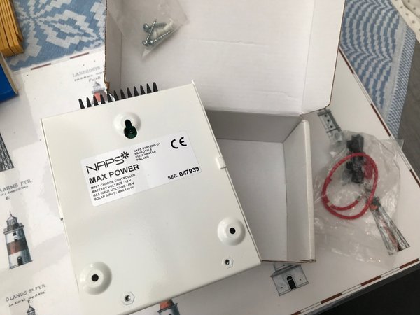 NY Solcell laddningsregulator NAPS Maxpower Äkt.. | Köp på Tradera ...