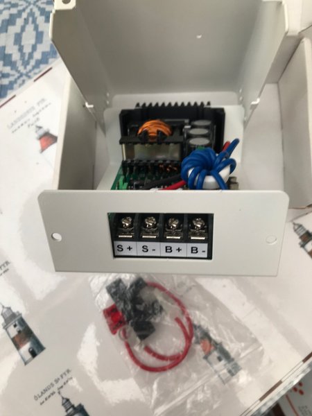 NY Solcell laddningsregulator NAPS Maxpower Äkt.. | Köp på Tradera ...